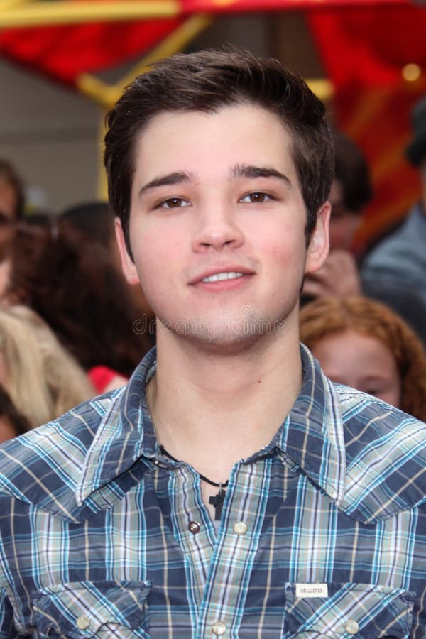Nathan Kress editorial image. Image of angeles, arriving - 24289675