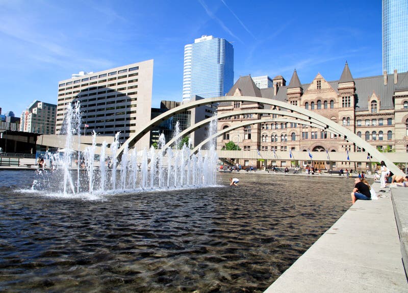 Nathan Phillips Square editorial photography. Image of people - 25063727