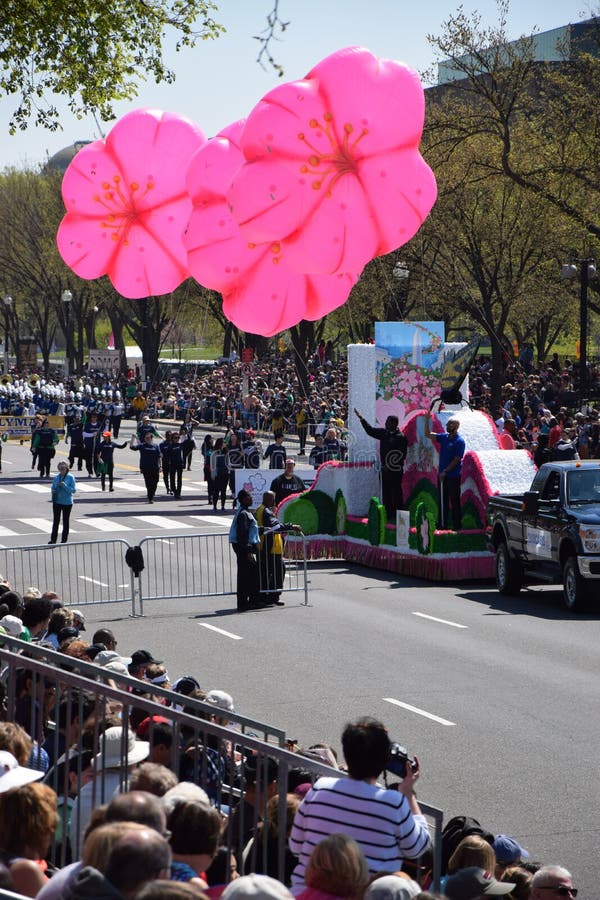 2016 National Cherry Blossom Parade in Washington DC Editorial ...