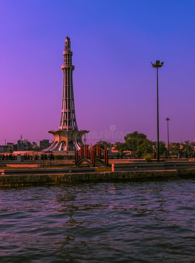 National Monument of Pakistan Stock Photo - Image of minarepakistan ...