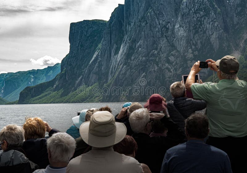 National Parks Packed with Tourists Editorial Stock Image - Image of ...