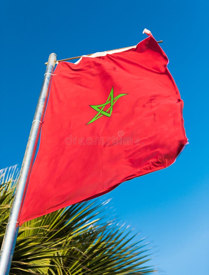 Nationale Vlag Van Marokko Op Vlaggestok Stock Foto - Image of land ...