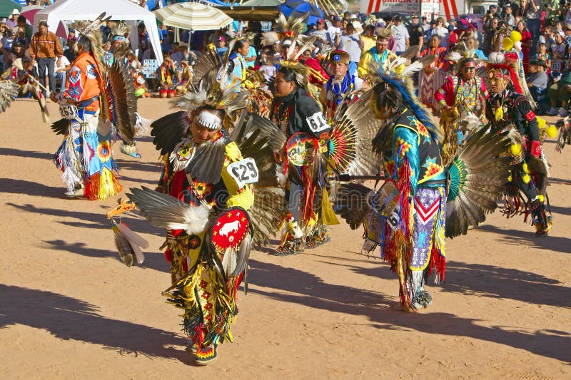 Native Americans in Full Regalia Dancing at Pow Wow Editorial ...