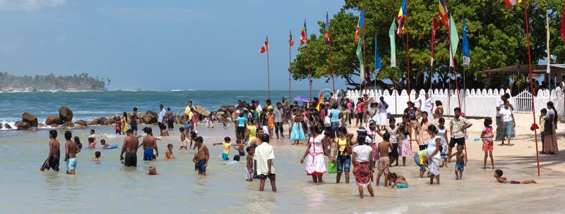 Native beach party editorial photo. Image of garnsh, baloon - 23128606