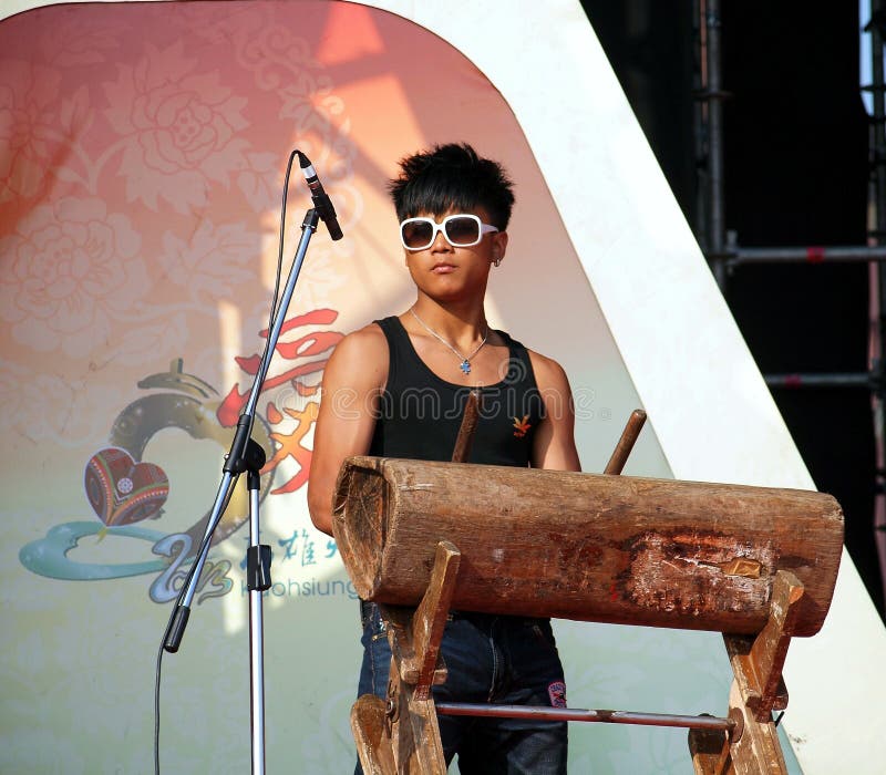 Native Drummer Performs in Taiwan Editorial Stock Image - Image of drum ...