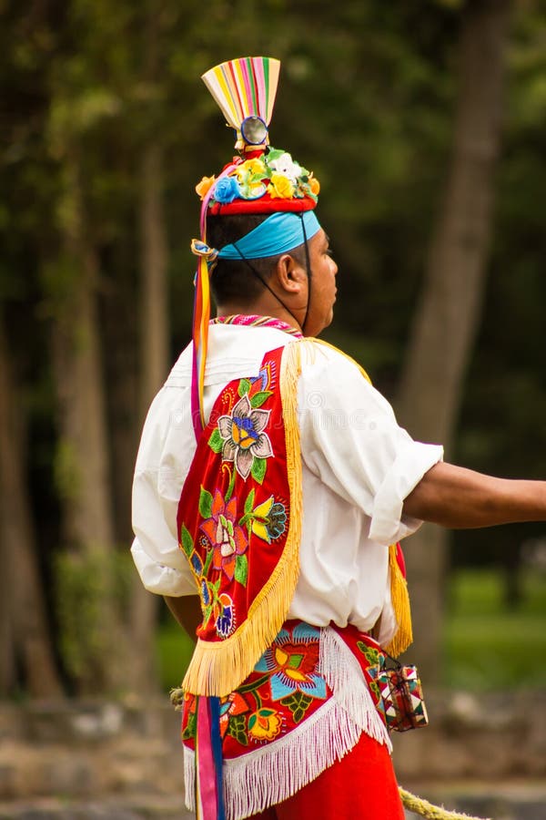 Native Tribe Mexican Voladores De Papantla Dancing Playing Editorial ...