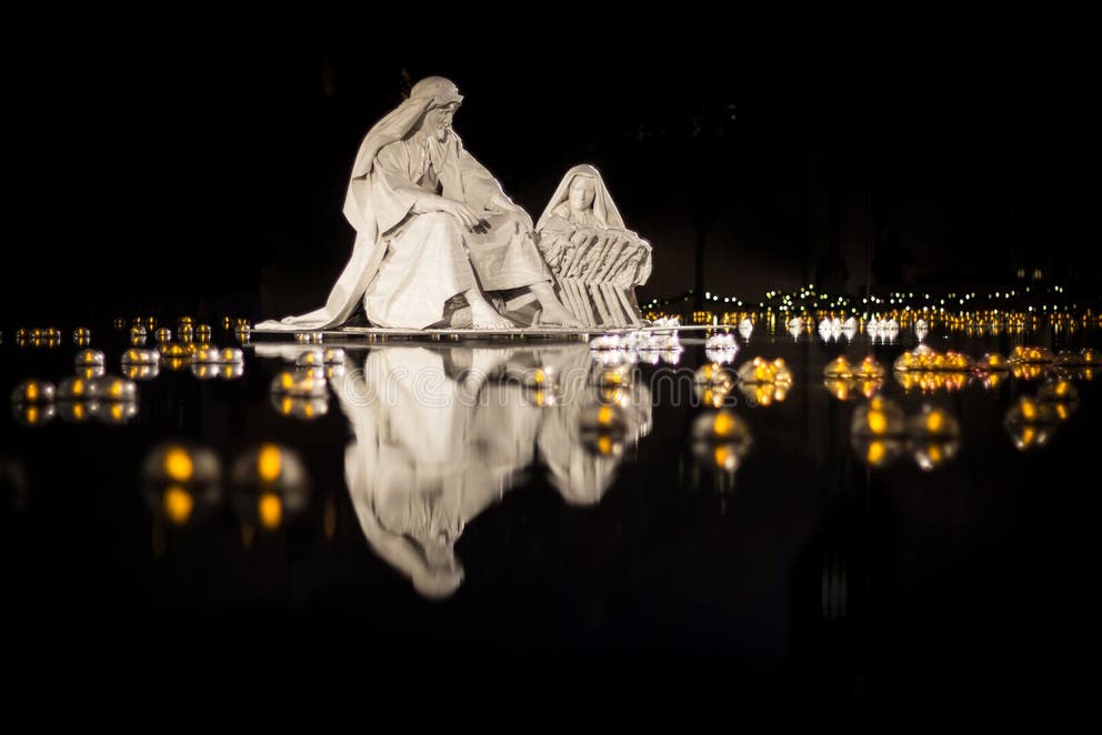 Nativity Statues on Reflection Pool Stock Image - Image of mormon ...
