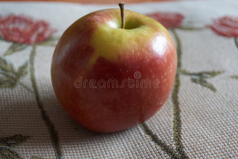 Natural Apple Nutritive and Good Stock Image - Image of napkin, autumn ...