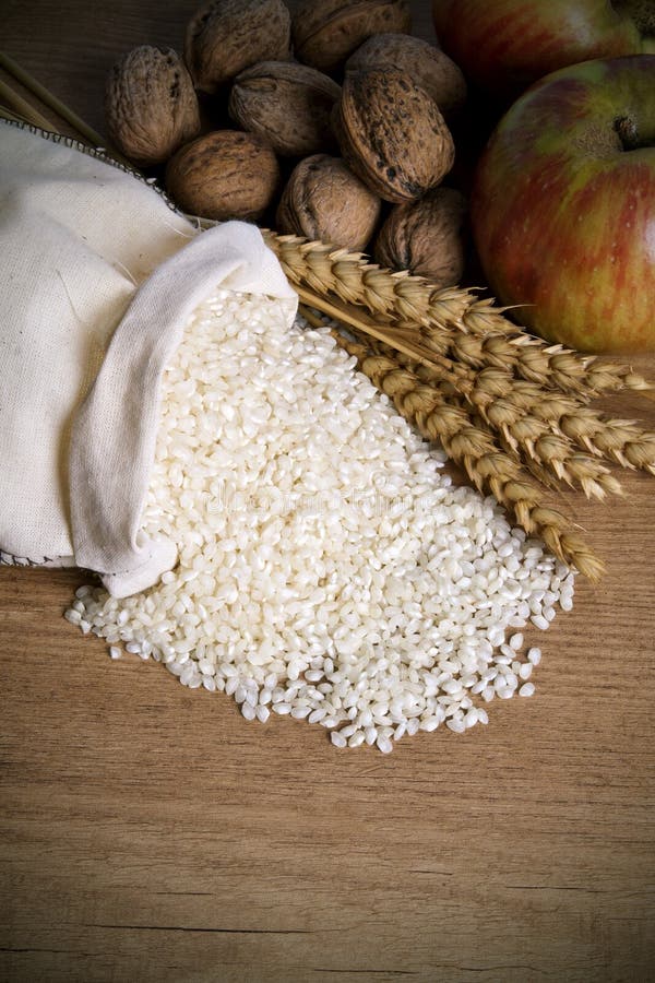 Natural brown rice stock image. Image of diet, cereal - 27174069