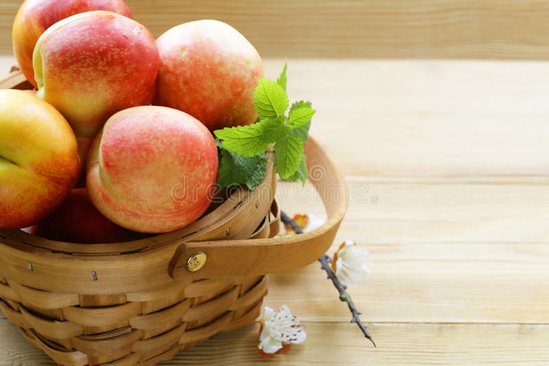 Natural Organic Fruit Peaches Stock Photo - Image of table, green: 72979882
