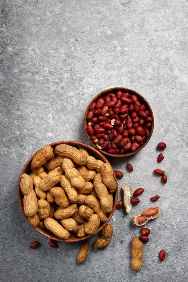 Natural organic peanuts stock image. Image of vegetarian - 202044945