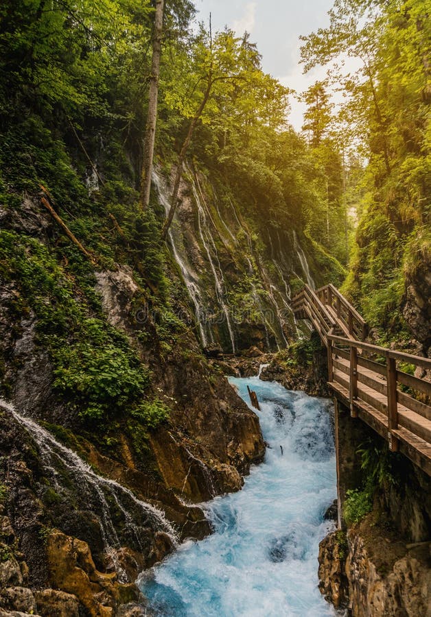 Natural Sources with Lots of Waterfalls Stock Image - Image of lake ...