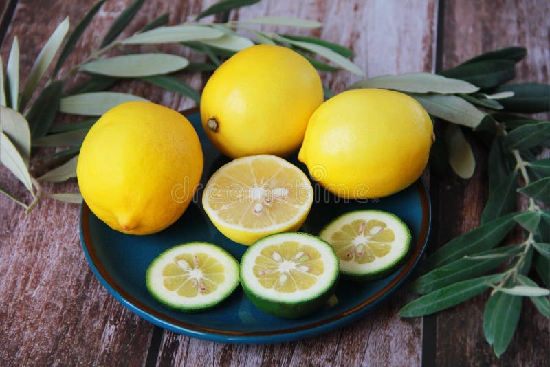 Natural Yellow Fruit Lemon and Round Lemon Slices Stock Image - Image ...