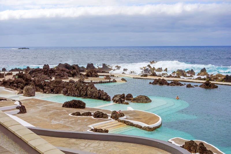 Naturalny Rockowy Basen, Porto Moniz, Madera Zdjęcie Stock - Obraz ...