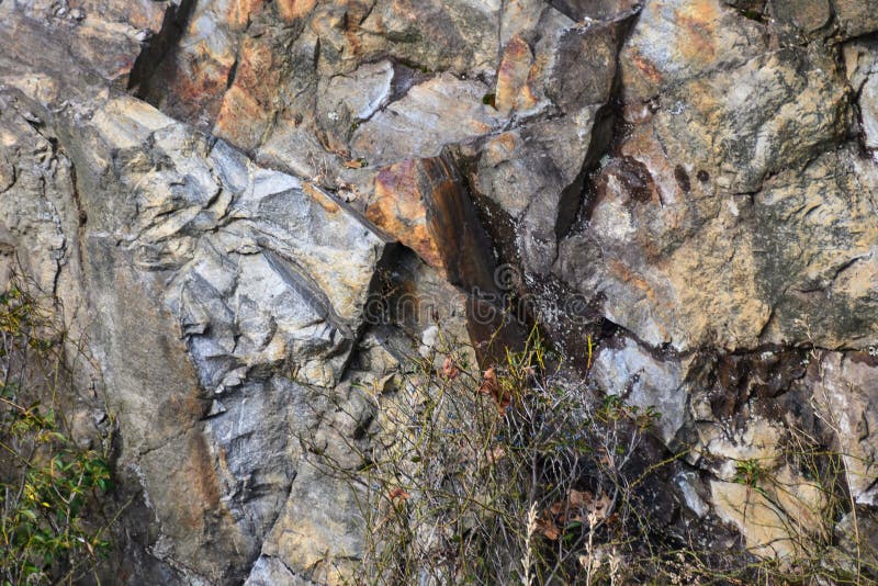 Nature Abstract: Pattern Created by Cracks and Crevices in a Solid Rock ...