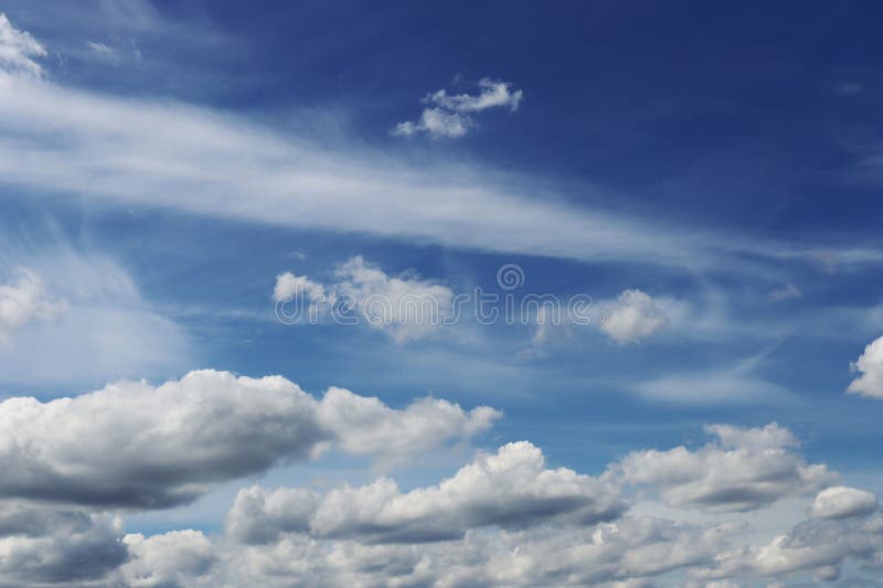 Nature Background 3807 Cloudy Blue Sky with White Puffy and Diffuse ...