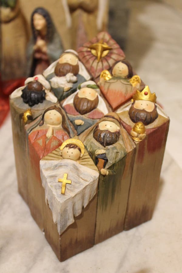 Nature Creates the Nativity - Christmas - Small Nativities from All ...