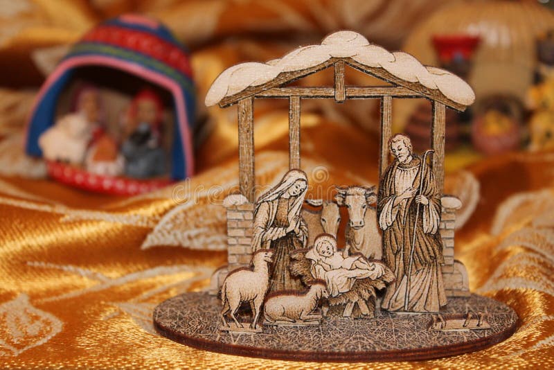 Nature Creates the Nativity - Christmas - Small Nativities from All ...