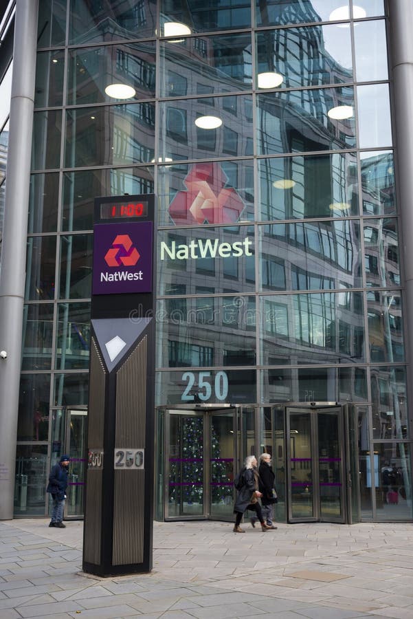 NatWest Bank, 250 Bishopsgate, London Editorial Photo - Image of ...