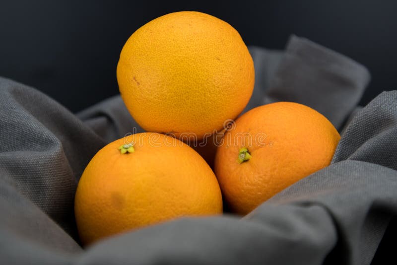 Naval Oranges in Bowl stock image. Image of bowl, stack - 93135125