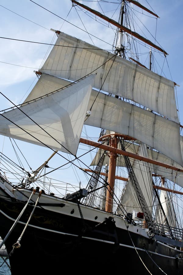 Nave de pirata imagen de archivo. Imagen de nave, muelle - 2772455