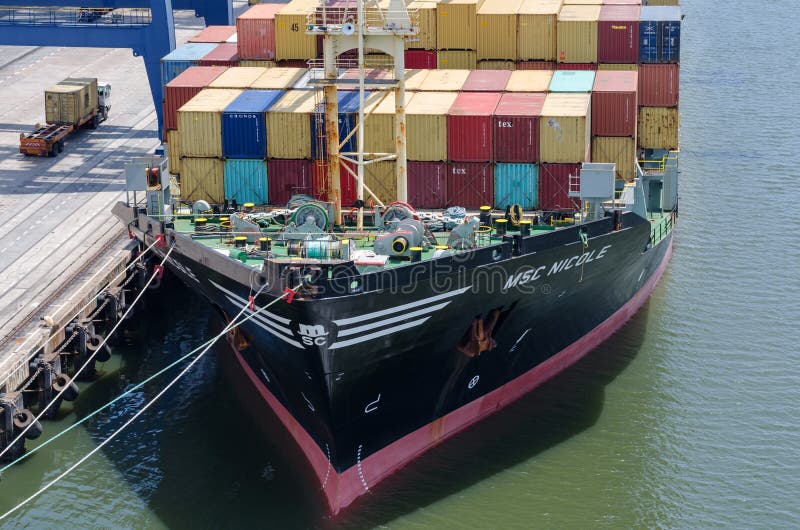 Nave portacontainer fotografia editoriale. Immagine di terminale ...