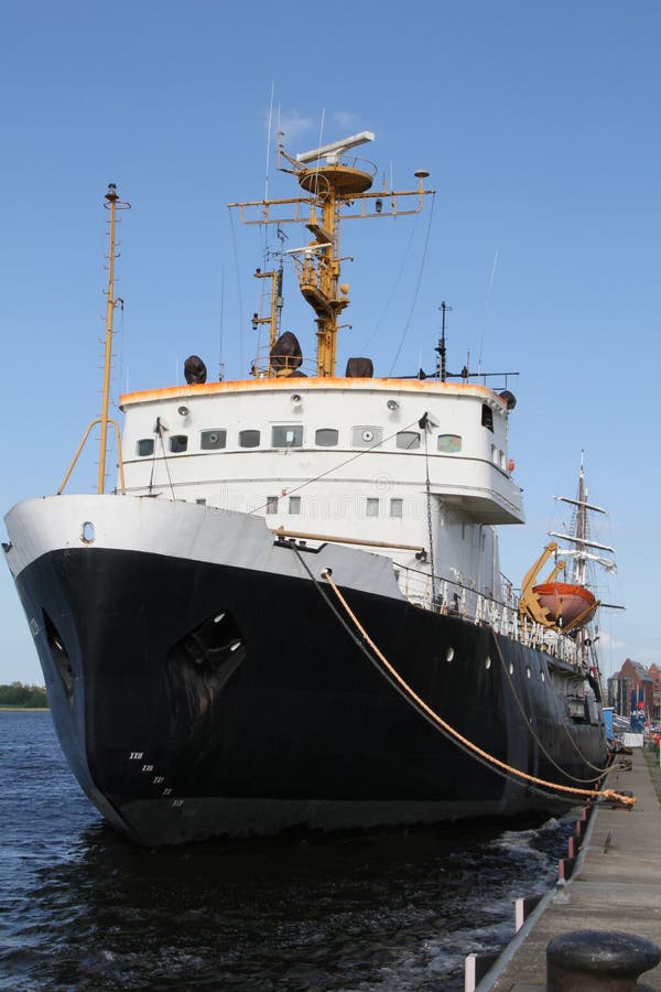 Guscio di un rompighiaccio fotografia stock. Immagine di ghiaccio ...