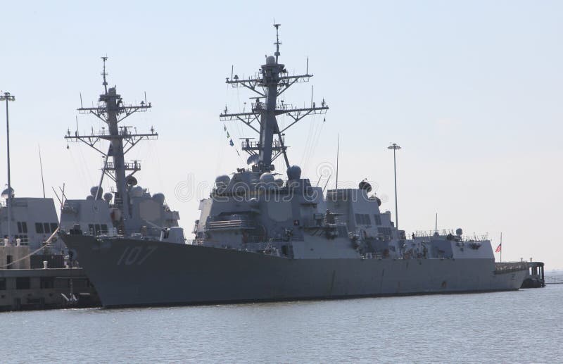 Navio de guerra militar foto de stock editorial. Imagem de museu - 39615933