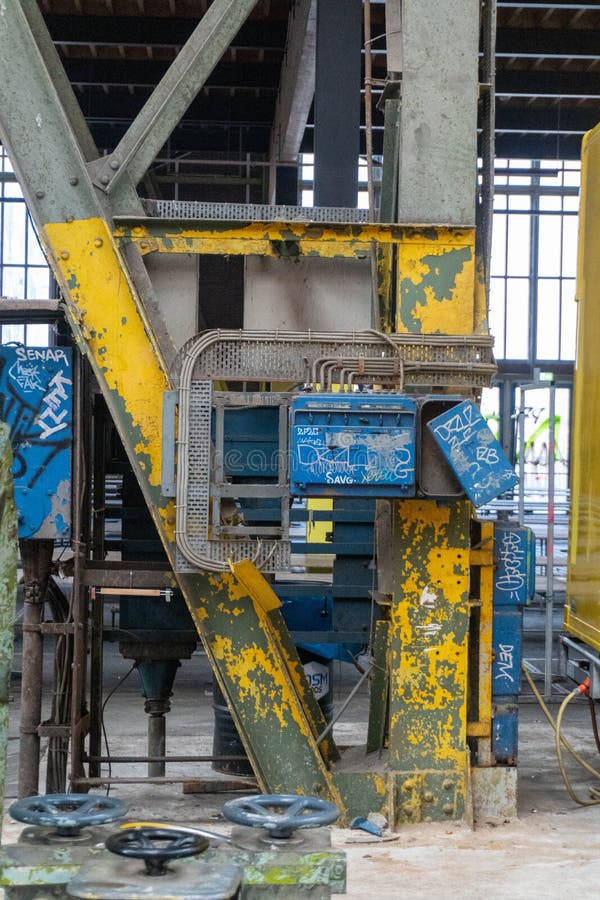 NDSM Wharf Amsterdam - Industrial 5 Editorial Photo - Image of ...