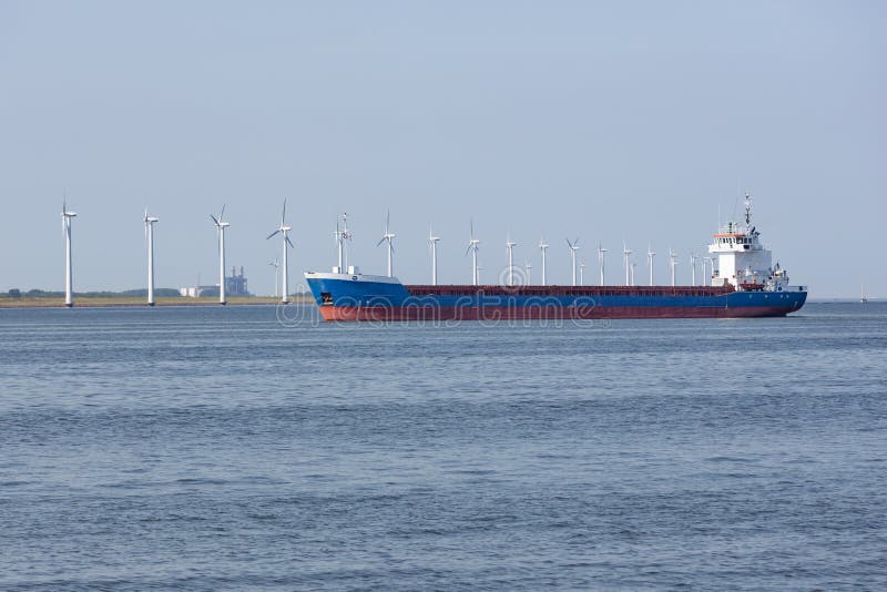 Vrachtschip in Nederlandse Haven Rotterdam, Grootste Zeehaven Europa ...
