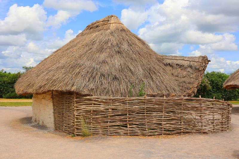Neolithic Houses. Stonehenge Was Built Editorial Stock Image - Image of ...