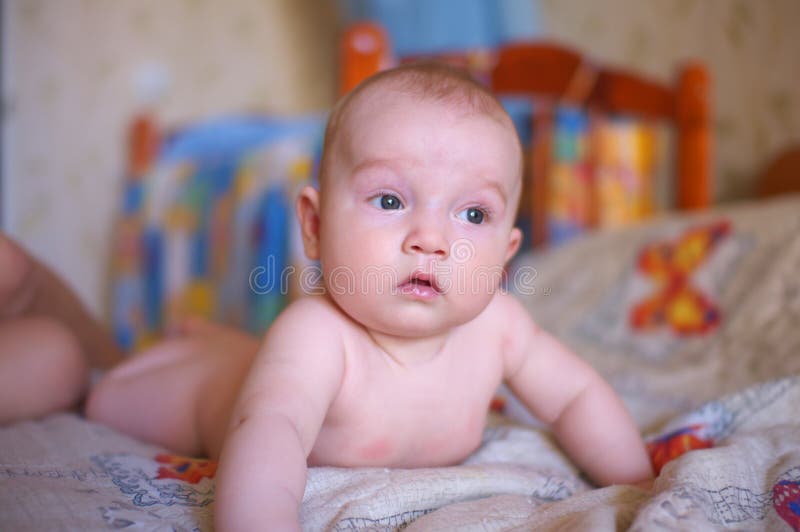 Neonato fotografia stock. Immagine di neonato, affettuoso - 17073104