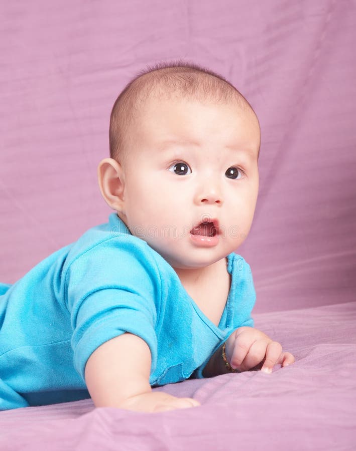 Neonato fotografia stock. Immagine di felicità, carino - 6620240