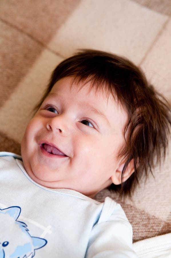 Bambino Appena Nato Con La Tettarella Fotografia Stock - Immagine di ...