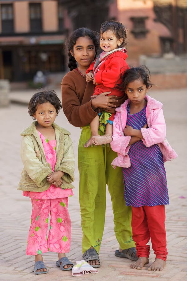Nepalees meisje redactionele fotografie. Image of armoede - 43483407