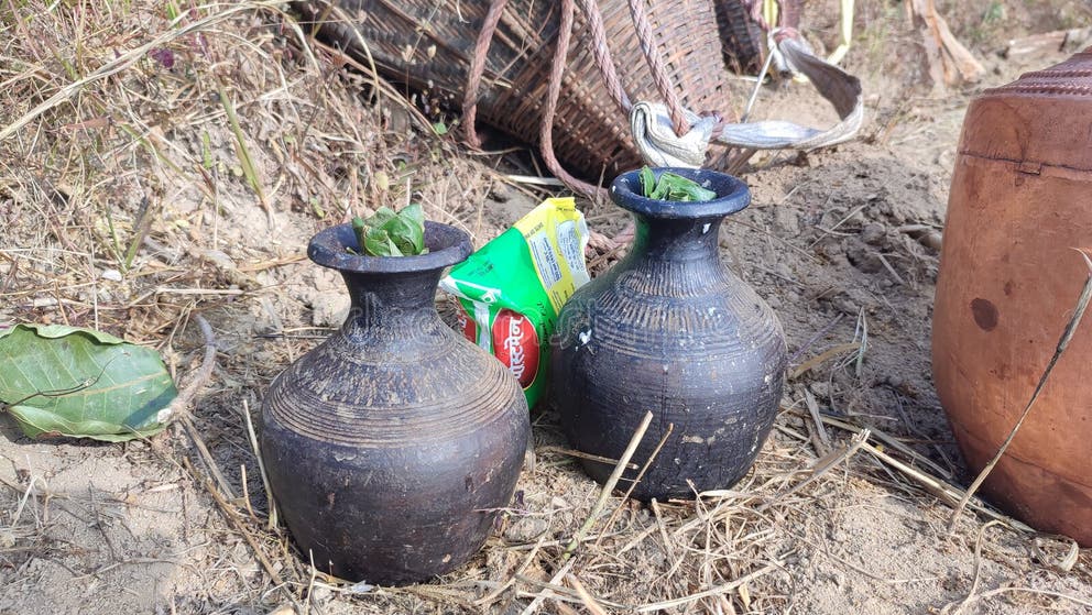 Nepali Traditional Soil Pots Stock Image - Image of lawn, pond: 267723257