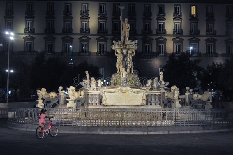 Neptune Fountain in Naples editorial photography. Image of night ...
