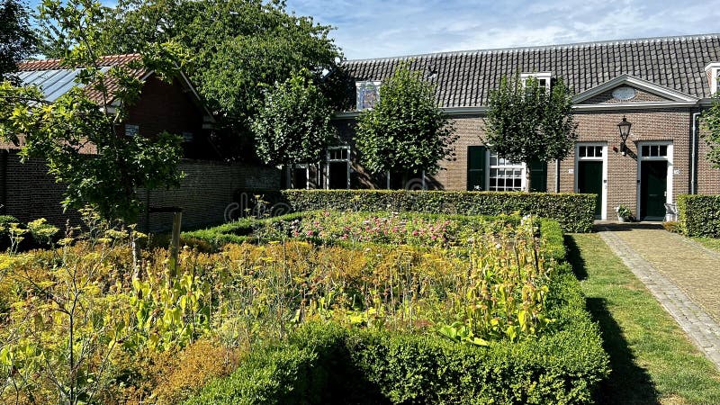 Hofje of Pauw in Delft, Netherlands. Editorial Stock Image - Image of ...