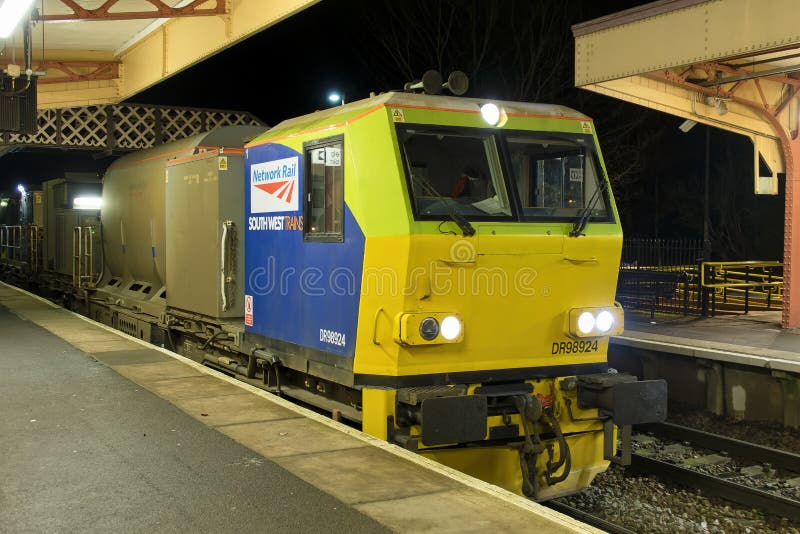 Network Rail/SWT MPV RHTT No. DR98924 Editorial Stock Image - Image of ...