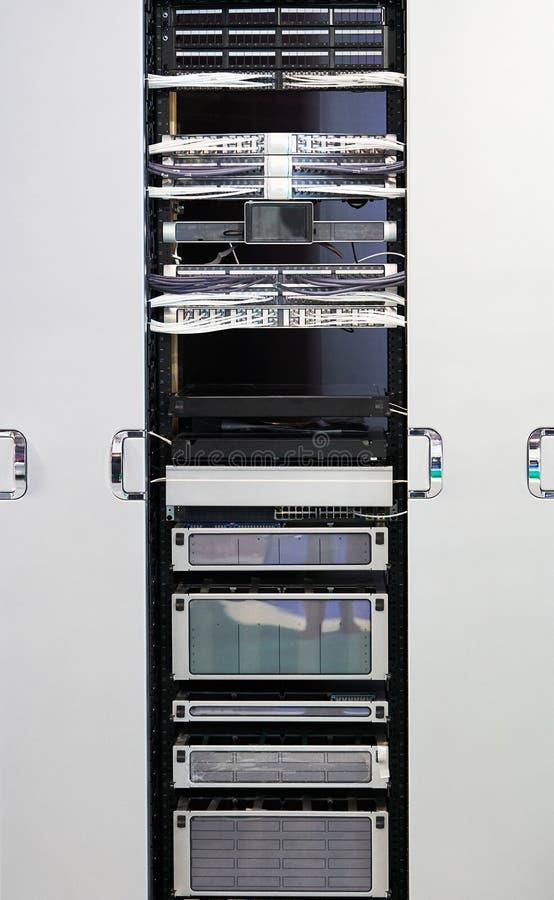 Lan panel switch stock image. Image of network, black - 40575717