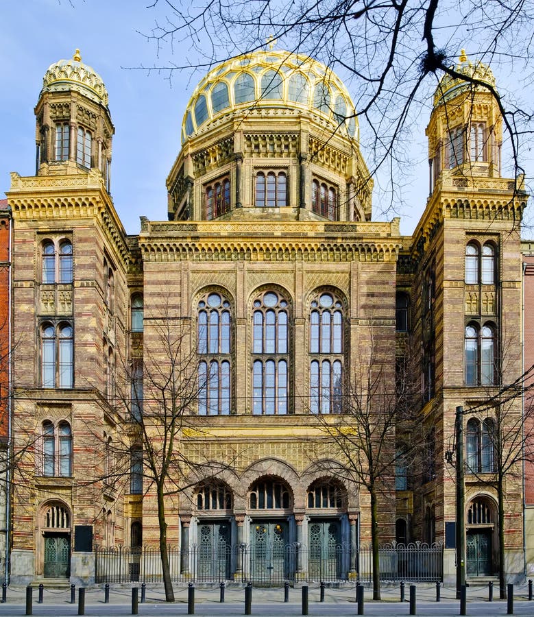 Neue Synagoge in Berlin stockbild. Bild von haube, heilig - 16500251