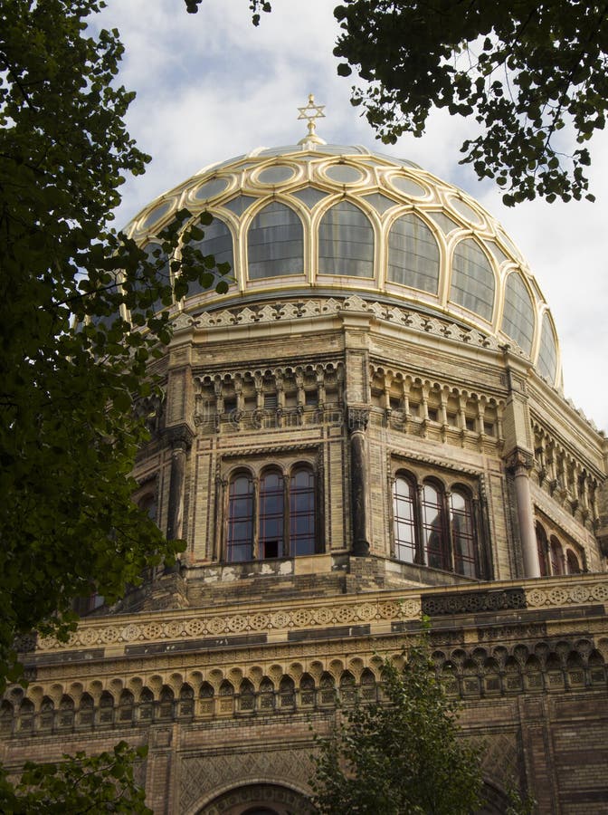 The Neue Synagoge (New Synagogue) Stock Image - Image of berliner ...