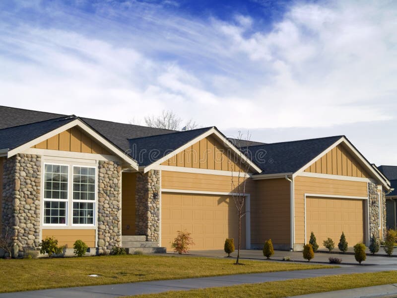 Neues Haus stockbild. Bild von zeitgenössisch, haus, haupt - 4349387