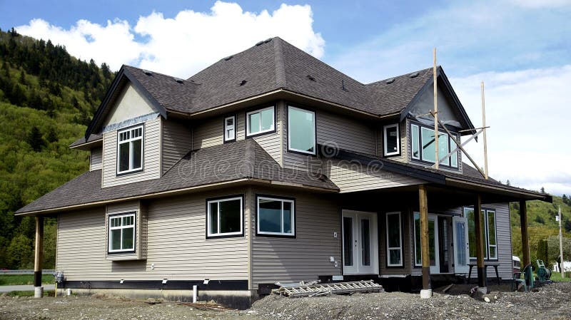 Neues Haus-Aufbau stockbild. Bild von standort, phase - 2352991