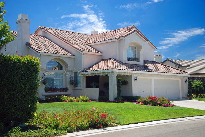 Neues Haus Des Amerikanischen Traums Stockbild - Bild von amerika ...