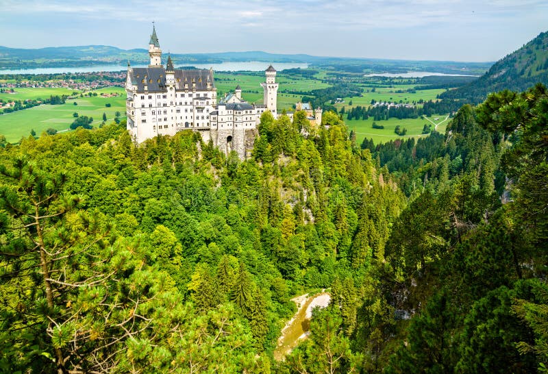 Neuschwanstein Castle in Germany Editorial Photo - Image of mountain ...