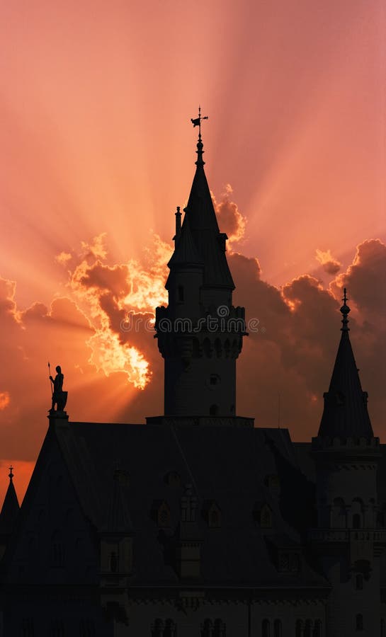 Neuschwanstein Castle Sunset Editorial Image - Image of luxury, ludwig ...