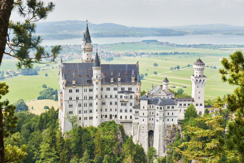 Neuschwanstein German Castle Editorial Photography - Image of beautiful ...