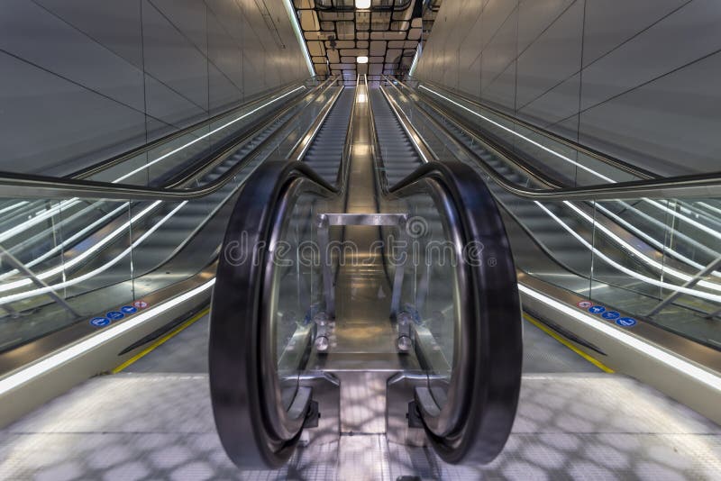 New Amsterdam Metro Elevator Stock Image - Image of station, chipkart ... New Amsterdam Metro Elevator Stock Image - Image of station, chipkart ...