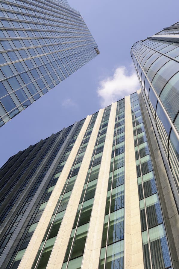 3,200+ Vertical building Free Stock Photos - StockFreeImages